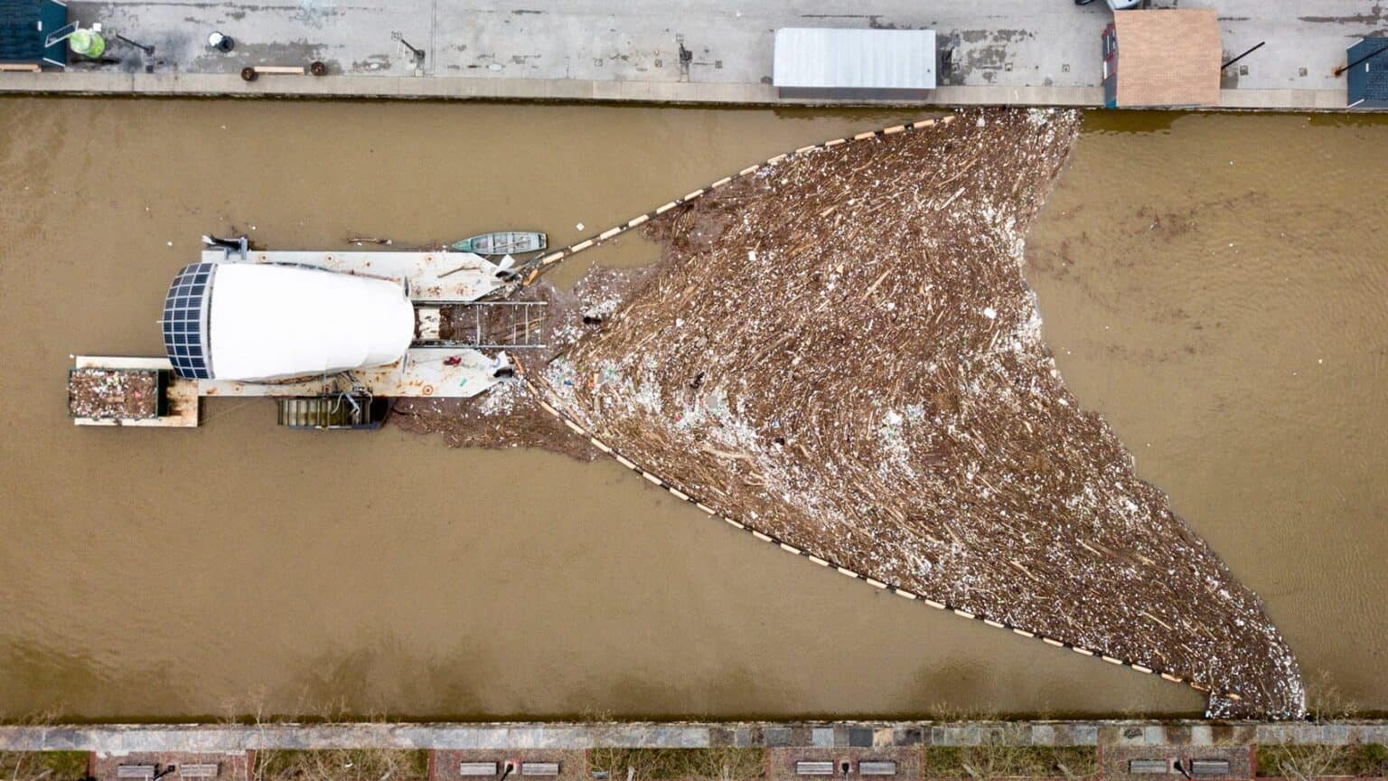 Plastics in our rivers - Aire Rivers Trust